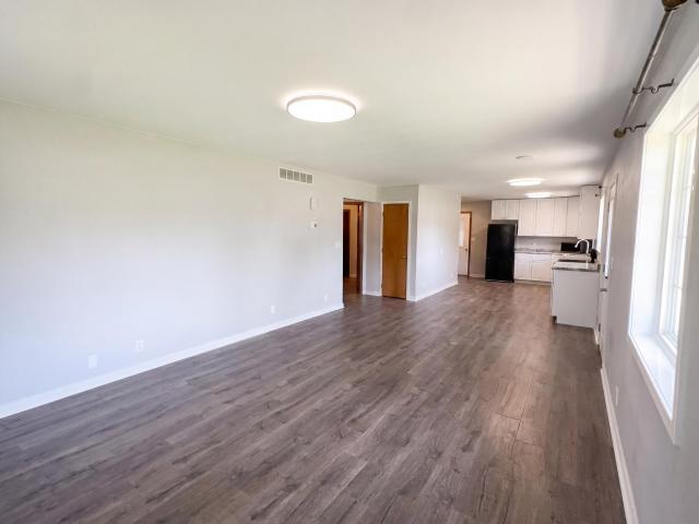 104 Oak Street W