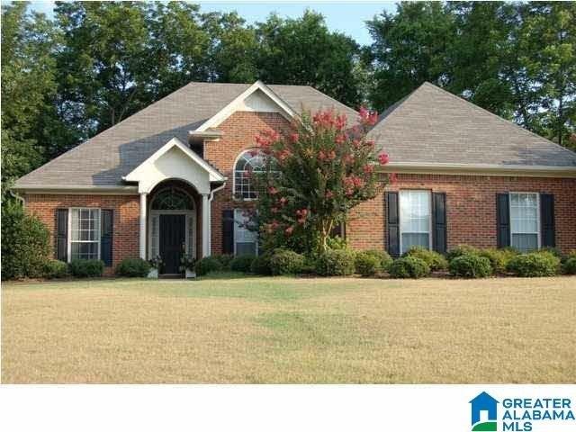 104 Oakbrooke Ln, Alabaster, AL 35007