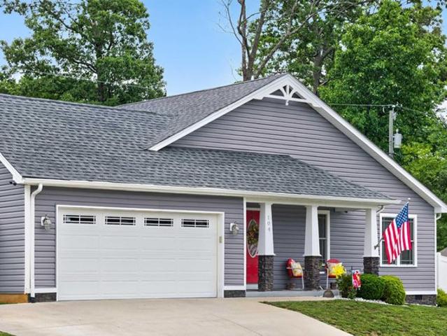 104 Oakstone Run, Staunton, VA 24401