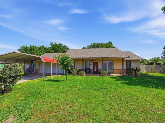 104 Overland Ct, Shawnee, OK 74804