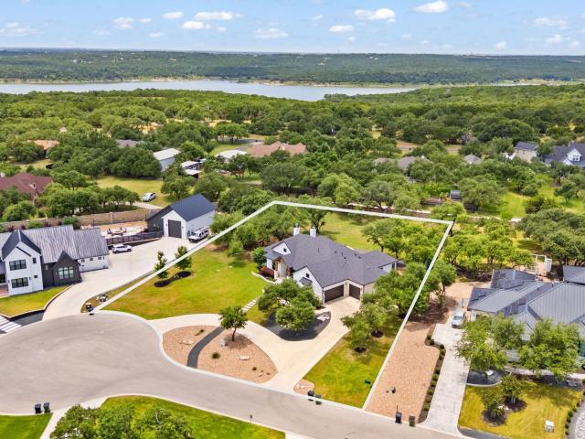 104 Lower Cedar Cv