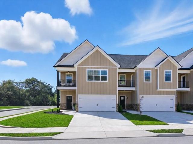 104 Lombardy Ln, Oak Ridge, TN 37830