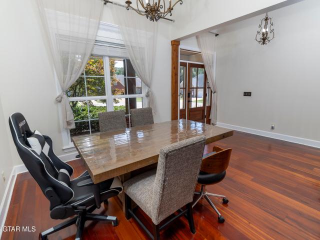 104 Laurel West