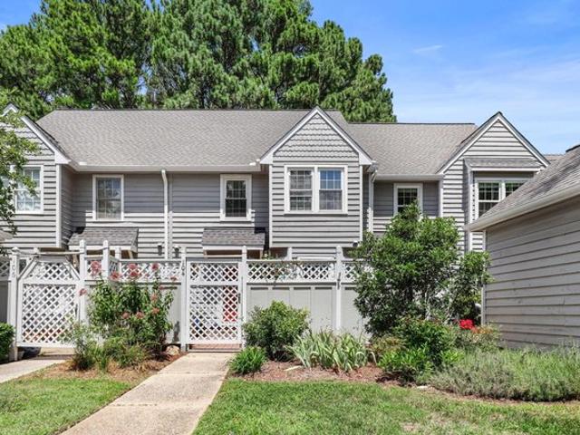 104 Lakewater Dr, Cary, NC 27511