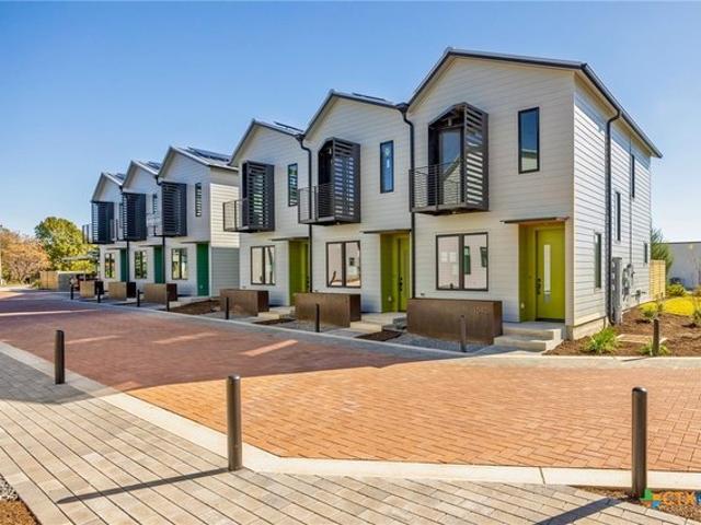 104 Lively Ln Unit B, San Marcos, TX 78666