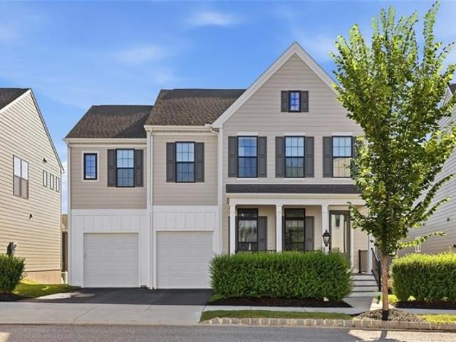 104 Limehouse Rd, Cranberry Township, PA 16066