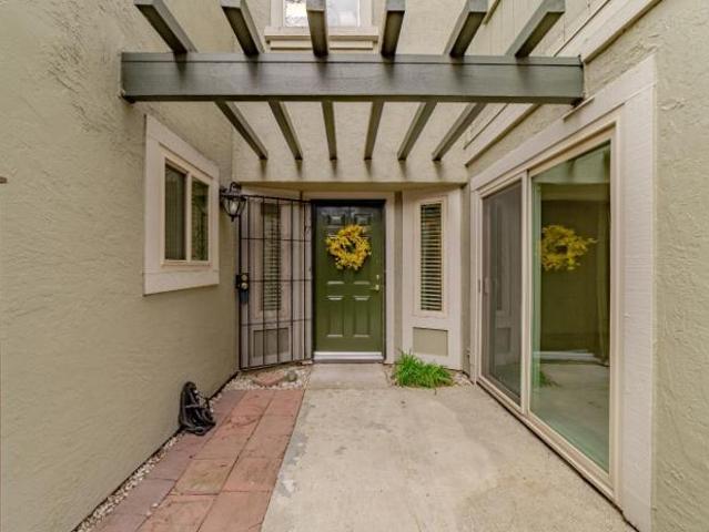 104 Luna Grande Cir #17, Sacramento, CA 95834