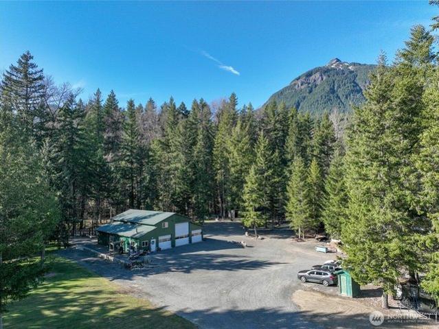 104 Luna Ln, Packwood, WA 98361