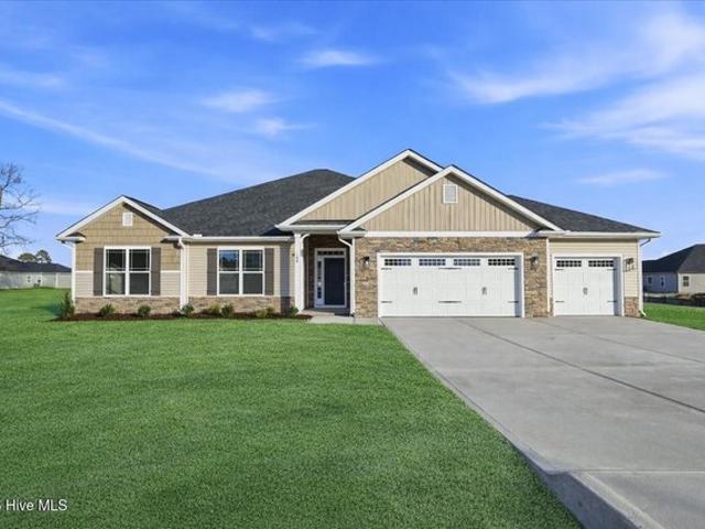 104 Manchester Ct, La Grange, NC 28551