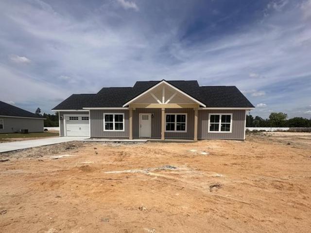 104 Mangrove Ct, Jesup, GA 31546