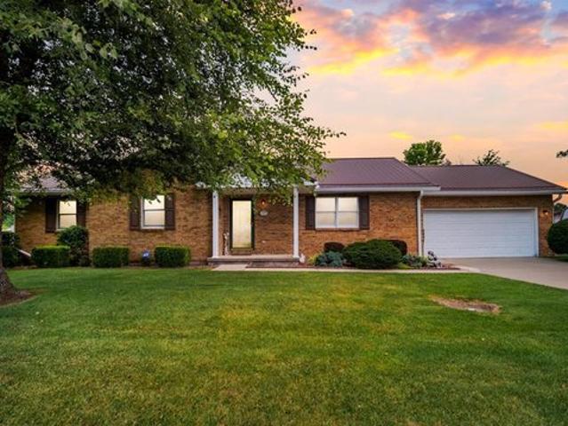 104 Maple Ridge Ave, Mount Orab, OH 45154