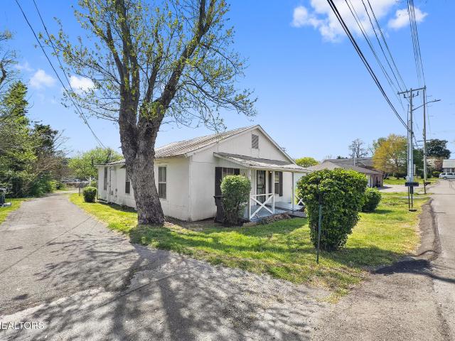 104 McCamey Rd