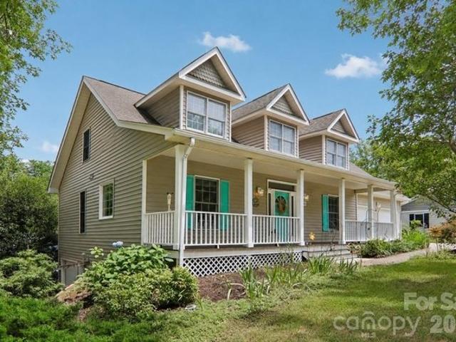 104 Meadow Lake Rd, Asheville, NC 28803