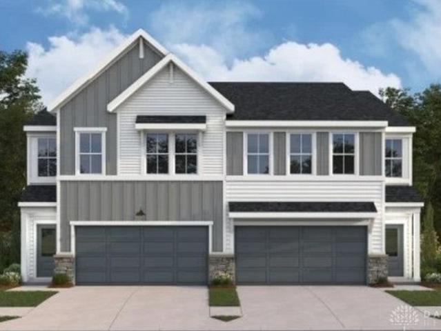 104 Meadowlark Ln, Brookville, OH 45309
