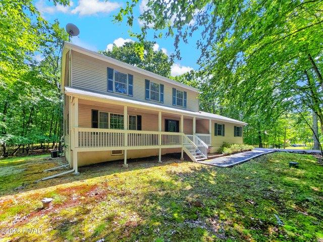 104 Middleton Dr, Milford, PA 18337