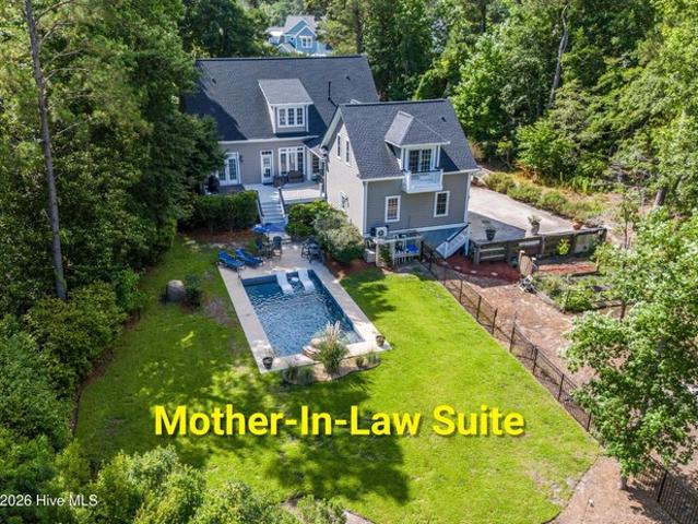 104 Mill Dam Rd, Hampstead, NC 28443