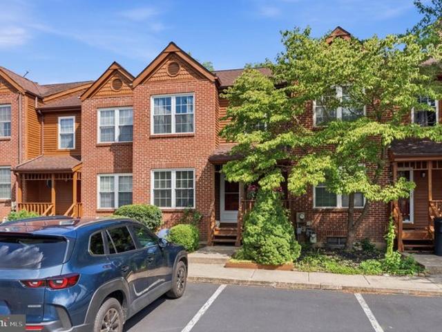 104 Mulberry Ct, Collegeville, PA 19426
