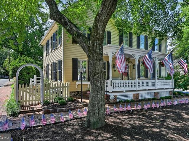 104 Mulberry St, Saint Michaels, MD 21663