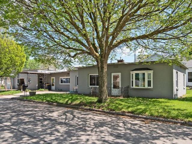 104 N 15th St, Decatur, IN 46733
