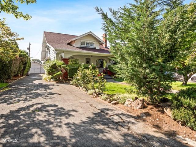 104 N 26th Ave, Yakima, WA 98902