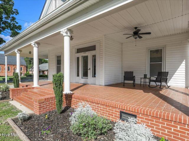 104 N Vance Street