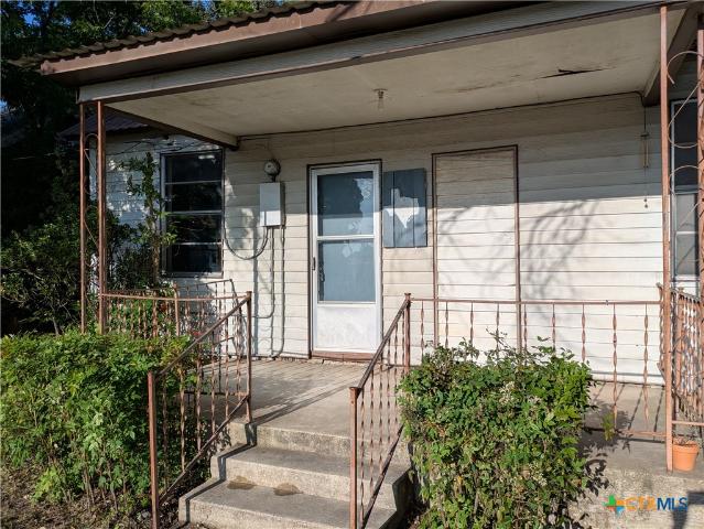 104 N Walnut Street