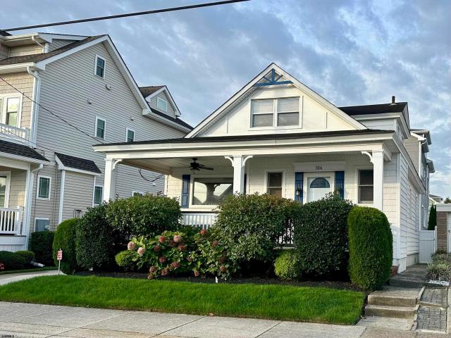 104 N Clermont Ave