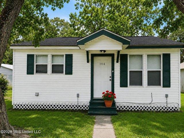 104 N Green Ave, Picayune, MS 39466