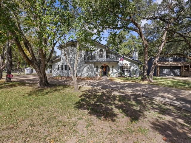 104 N Hickory Lane