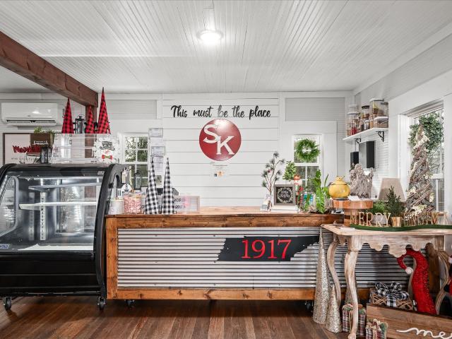 104 N Main St