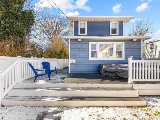 104 N Portland Ave