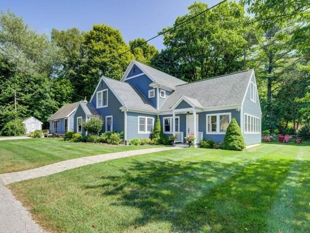 104 N Second St, Leland, MI 49654