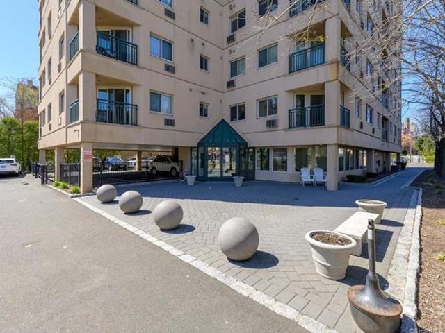 104 North St 602, Stamford, CT