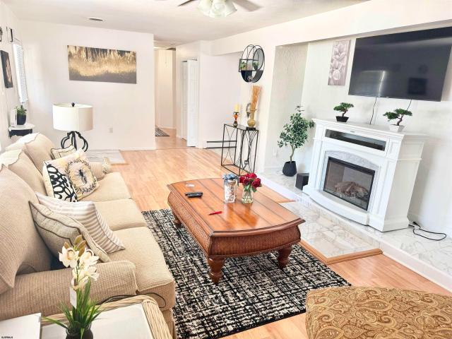 104 Nautilus Dr
