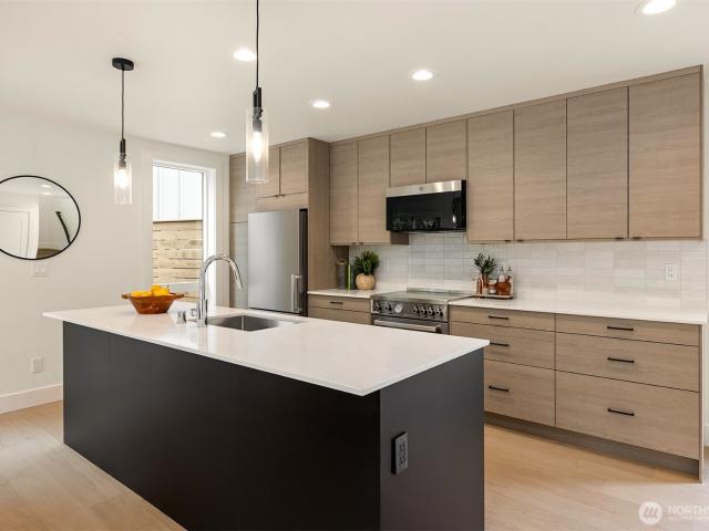 104 NE 44th Street