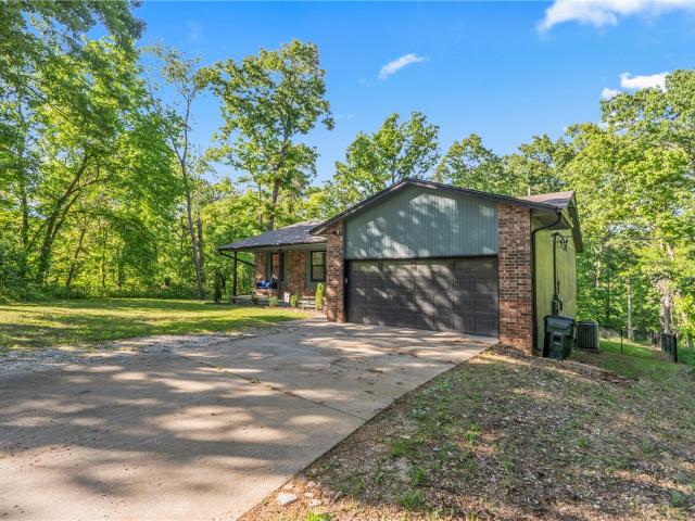 104 NE Red Fox Road
