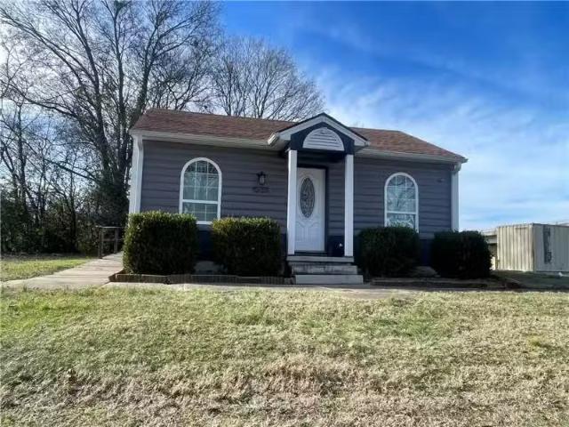 104 S CLEVELAND AVE, RUSSELLVILLE, AR 72801
