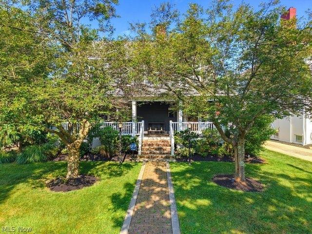 104 S Franklin St, Chagrin Falls, OH 44022