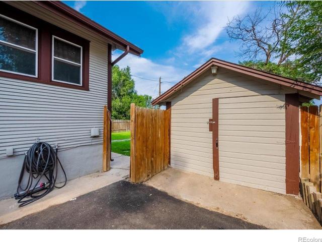 104 S Kathleen Avenue