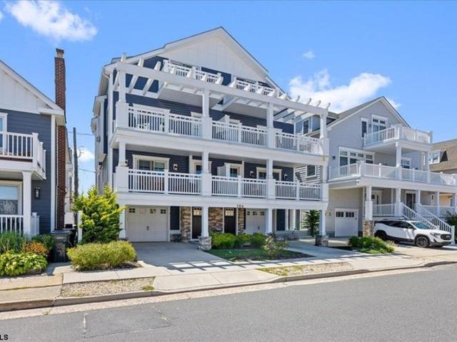 104 S New Haven Ave, Ventnor, NJ 08406