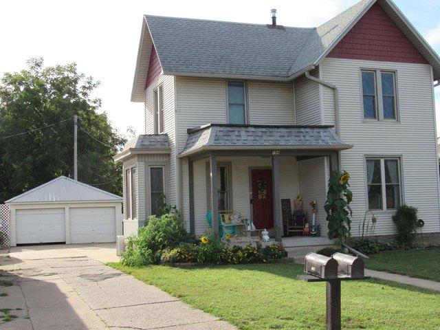 104 S Prospect St, Maquoketa, IA 52060