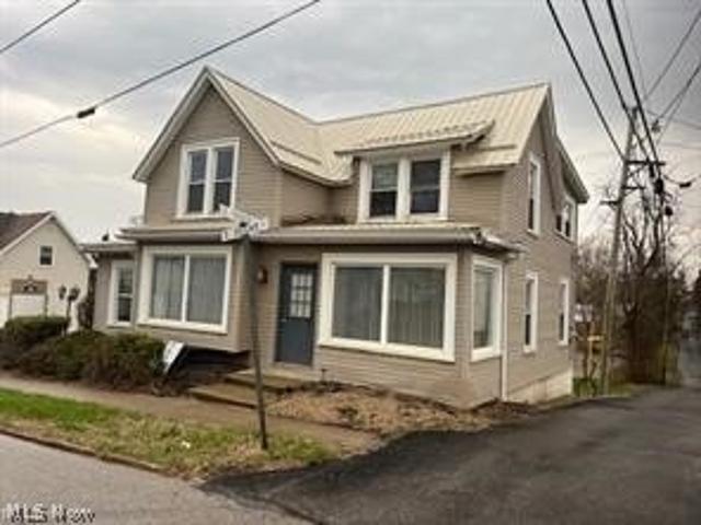 104 S Sugar St, Saint Clairsville, OH 43950