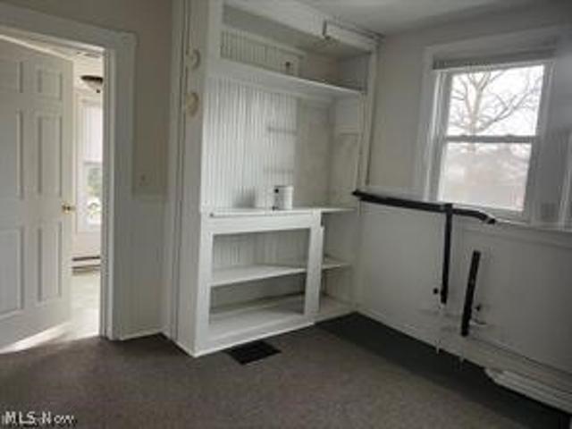 104 S Sugar Street