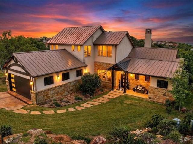 104 Smugglers Cv, Horseshoe Bay, TX 78657