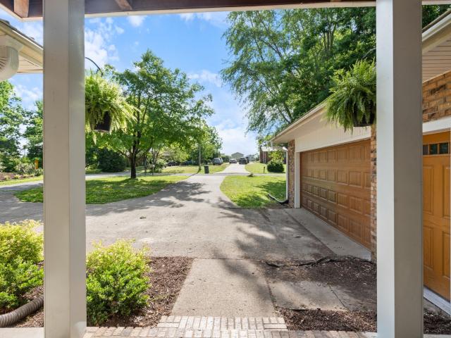 104 Southwood Dr