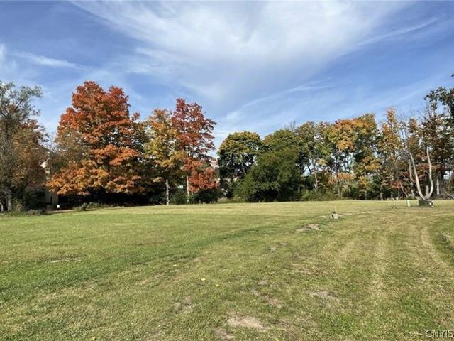 104 Southgate Rd, Utica, NY 13501
