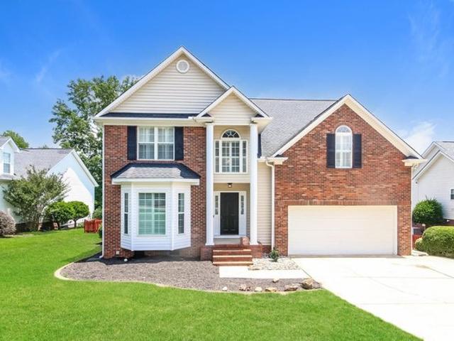 104 Sandtrap Ct, Greenville, SC 29609