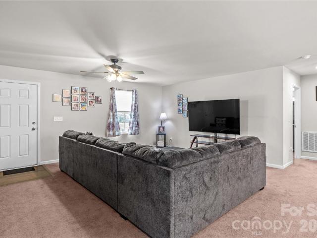104 Sandtrap Drive