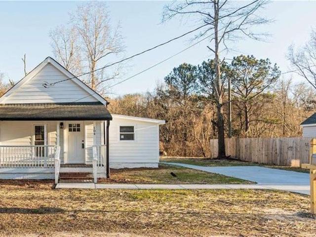 104 Sargent Kennon St, Newnan, GA 30263