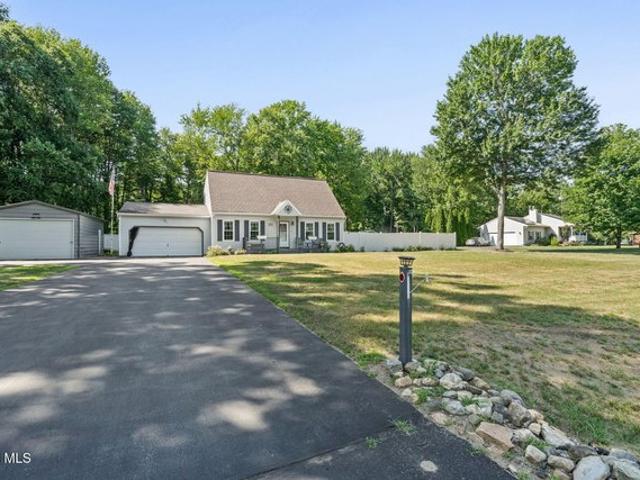 104 Schuyler Hts Dr, Gansevoort, NY 12831